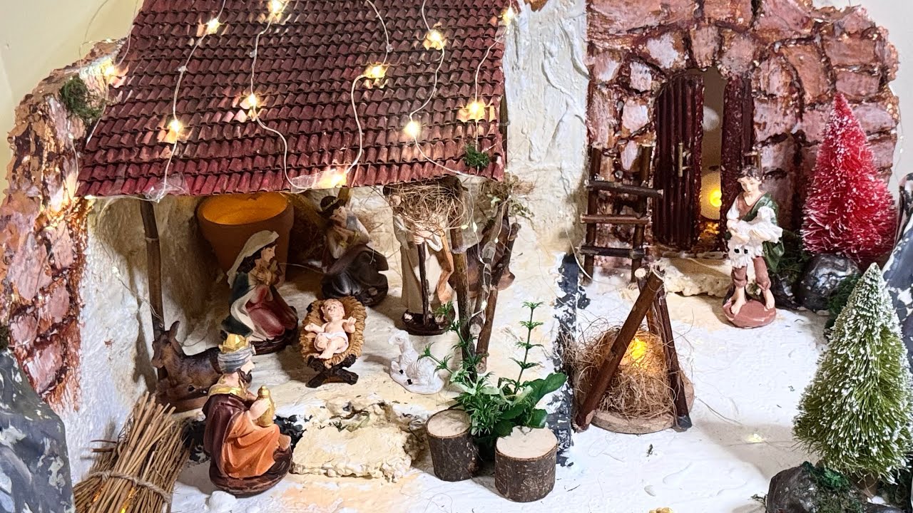 How to Make a Simple & Realistic Christmas Crib - YouTube