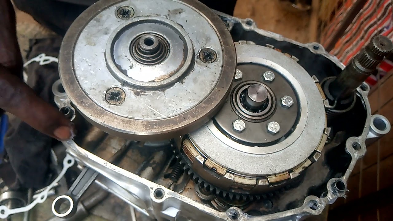 Bajaj boxer engine assembly - YouTube