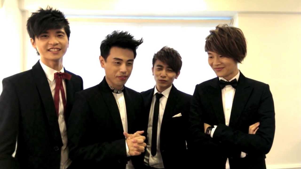 io樂團-金曲全身行頭大曝光(HD) - YouTube