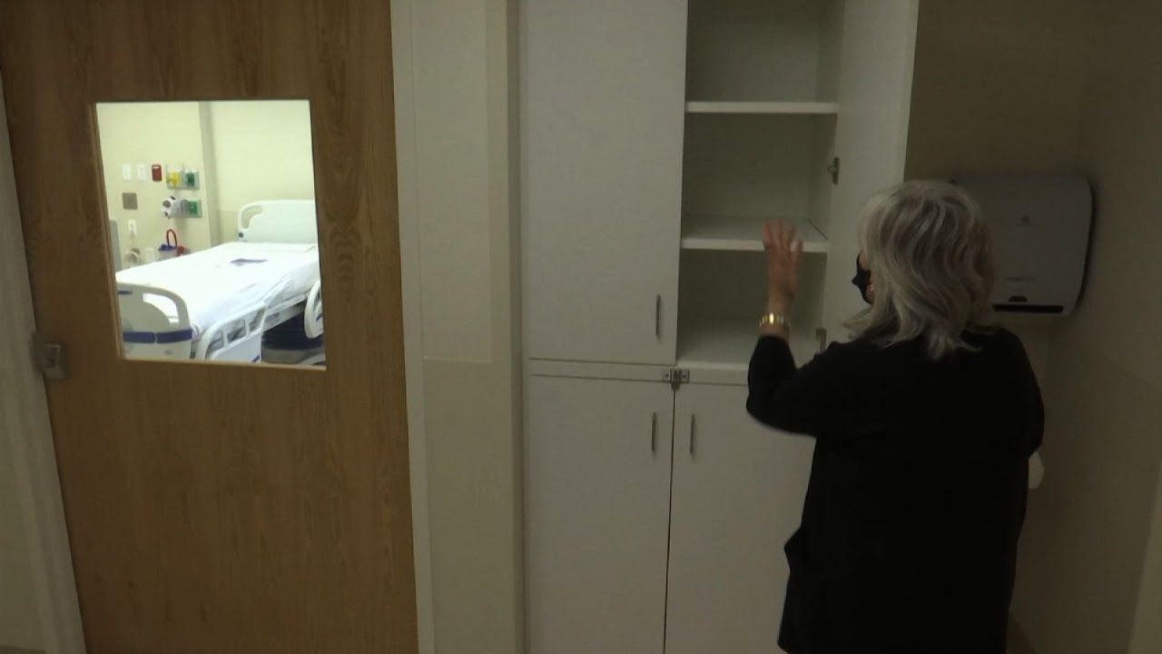 Maryland hospital adds modular ICU units for virus - YouTube