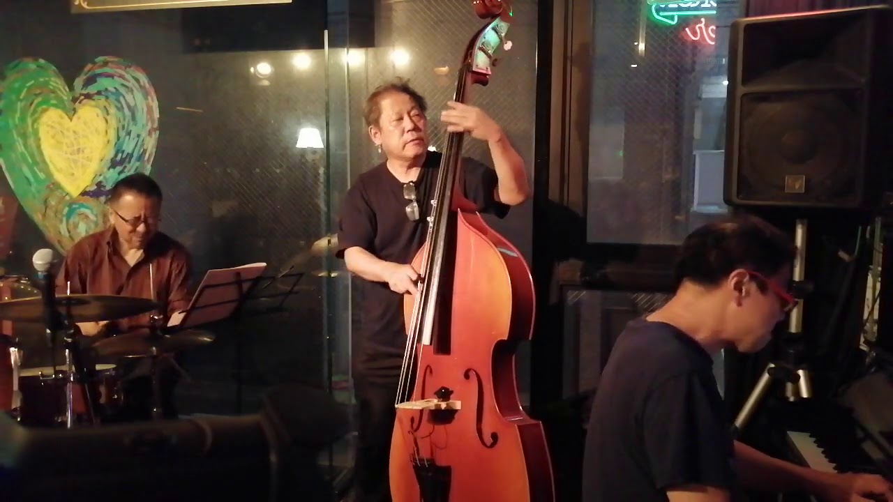 Donna Lee 、Nobuyuki Yoshimoto at Dejavu - YouTube