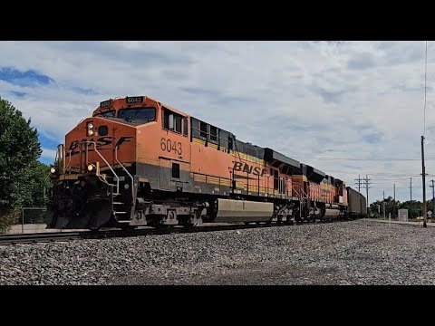 BNSF 6043 Leads Empty Coal Train NB in Colorado Springs! - YouTube