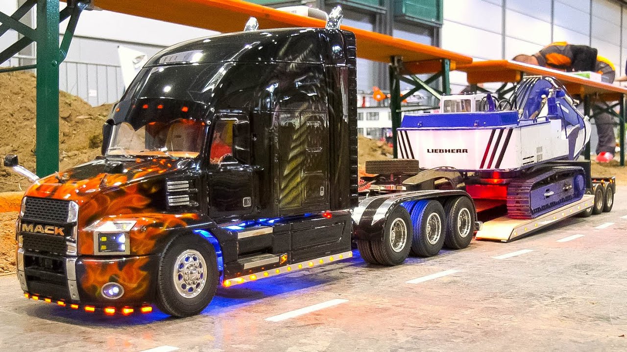 INSANE RC EXCAVATOR UNLOADING, RC TRUCKS, RC CONSTRUCTION SITE ACTION ...