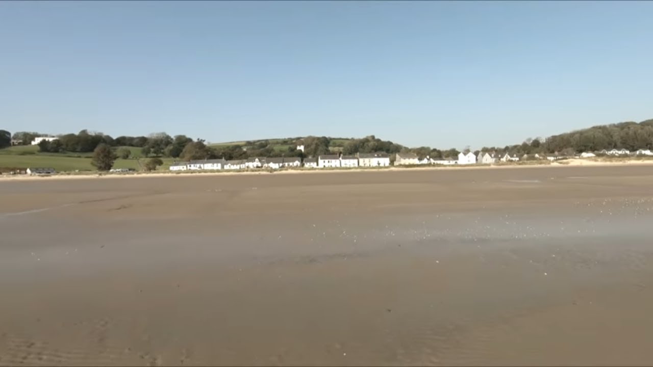 Metal Detecting on Llansteffan Beach South Wales - YouTube