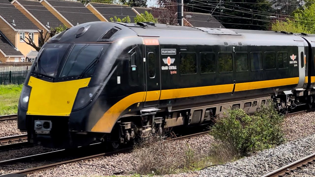 Grand Central Train Class 180 Adelante - YouTube