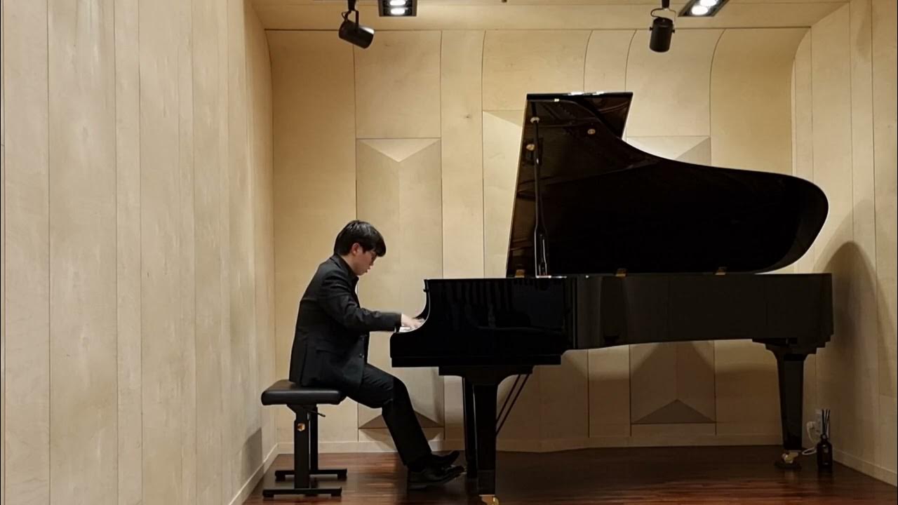Debussy Etude No.5 Pour les Octaves - YouTube