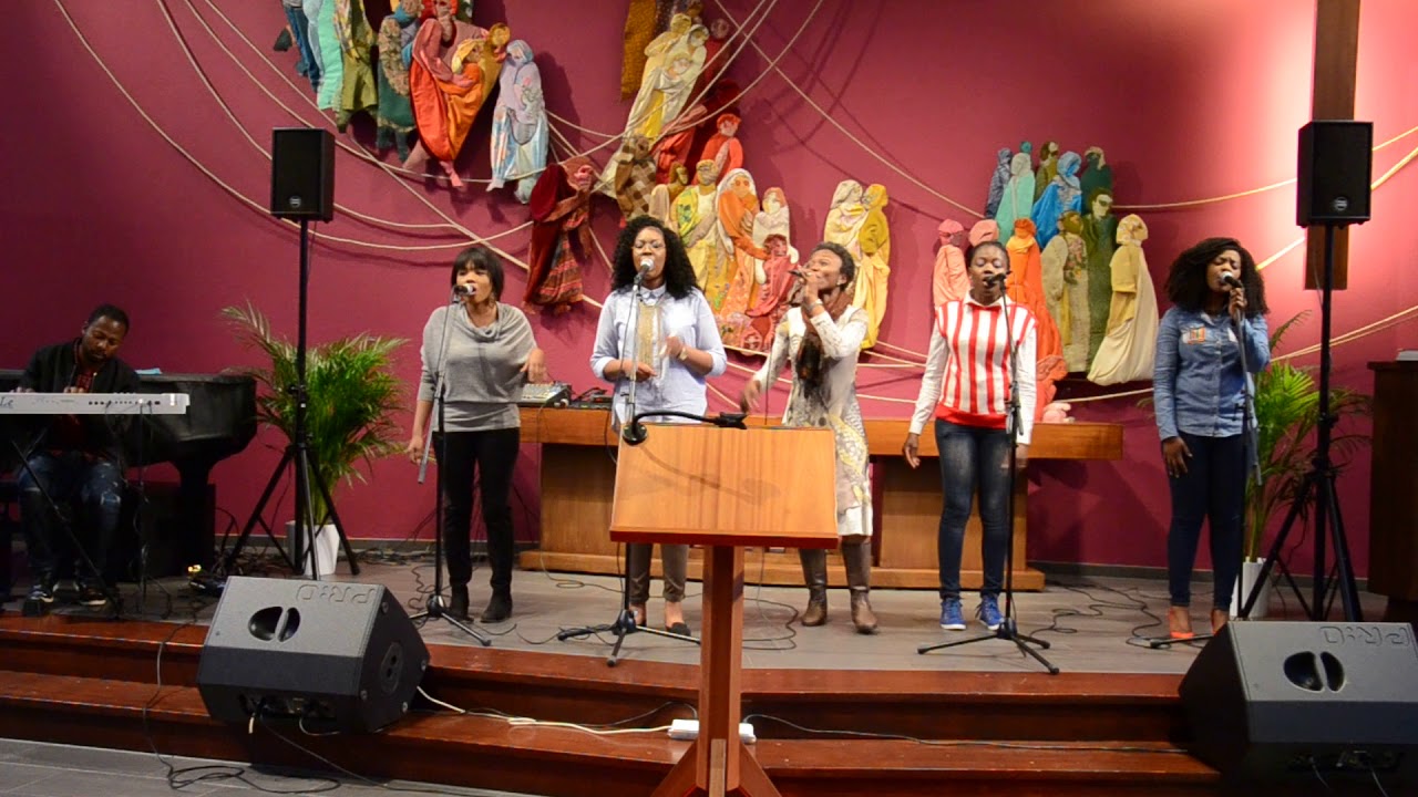 Let us worship the Lord Jesus / Adorons le Seigneur Jésus - YouTube