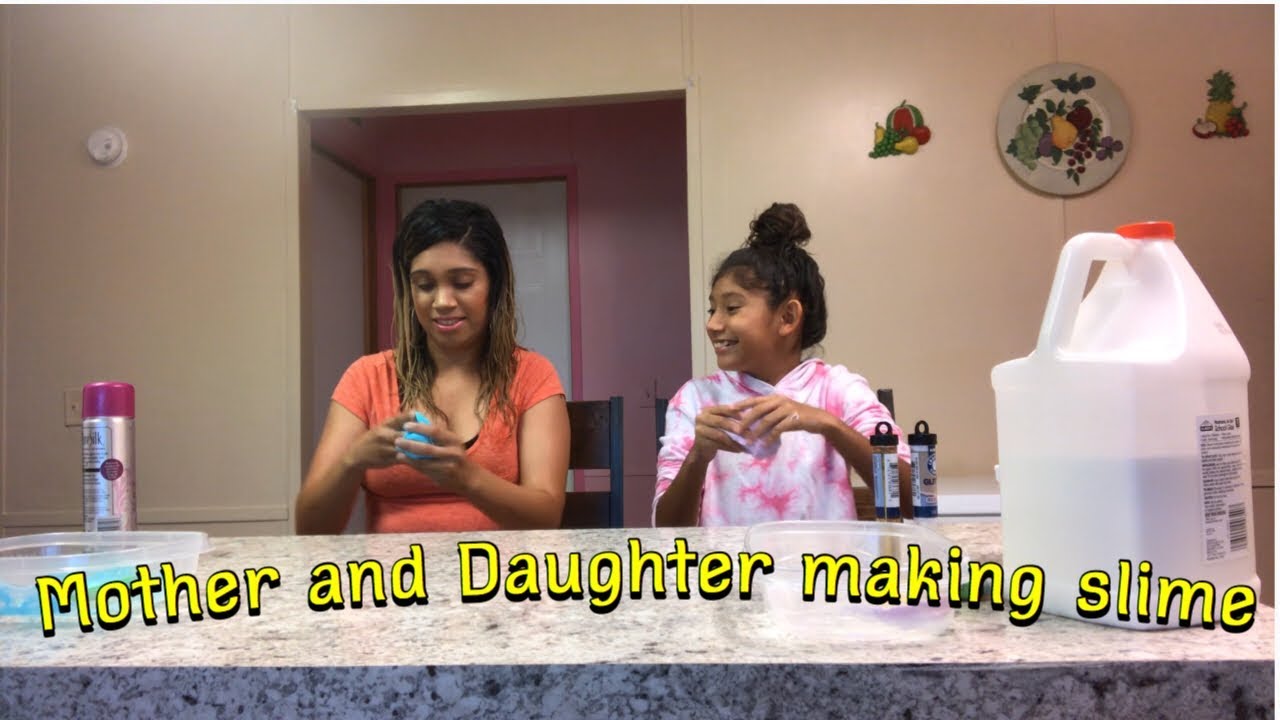 Mother and Daughter make slime together. (Moms first time making slime ...