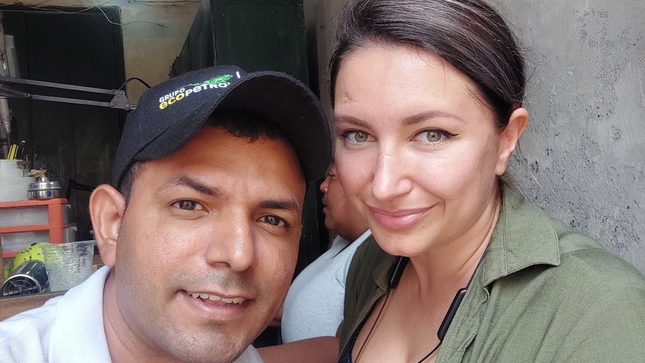 Rusa viajo a Mompox para conocer de cerca el proceso de la filigrana ...