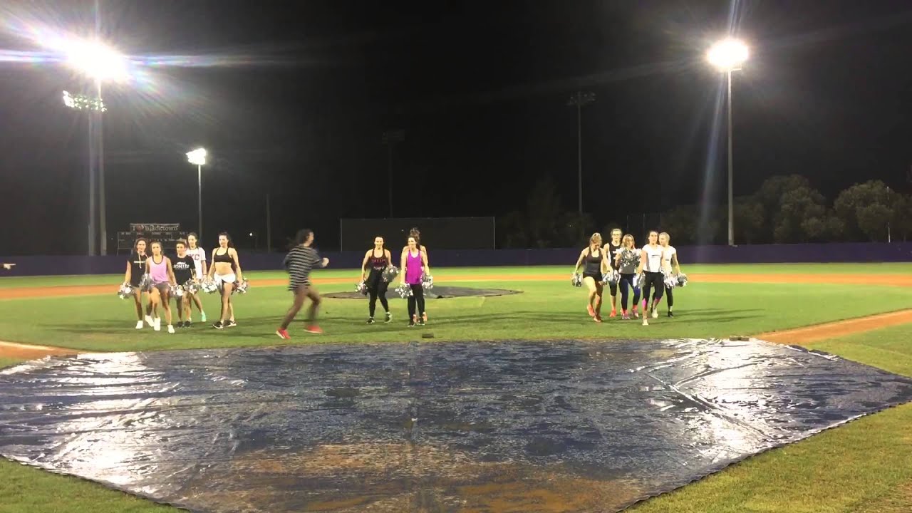 Sydney Blue sox cheerleaders at Blue Sox Stadium - YouTube