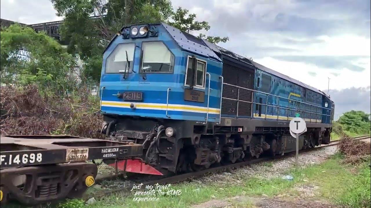 1st time capturing KTMB Dalian Class 29 locomotive here. Class 29119 ...