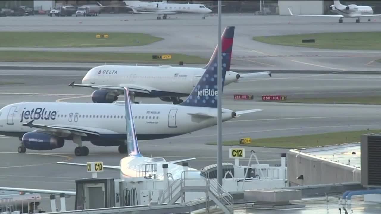 Experts break down what's behind FAA system outage - YouTube
