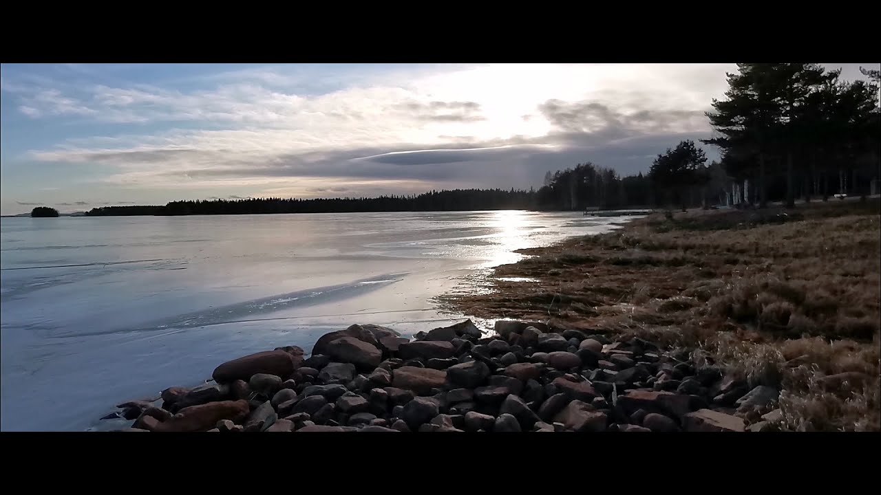 Eis auf dem Orsa See bei Bäcka - YouTube