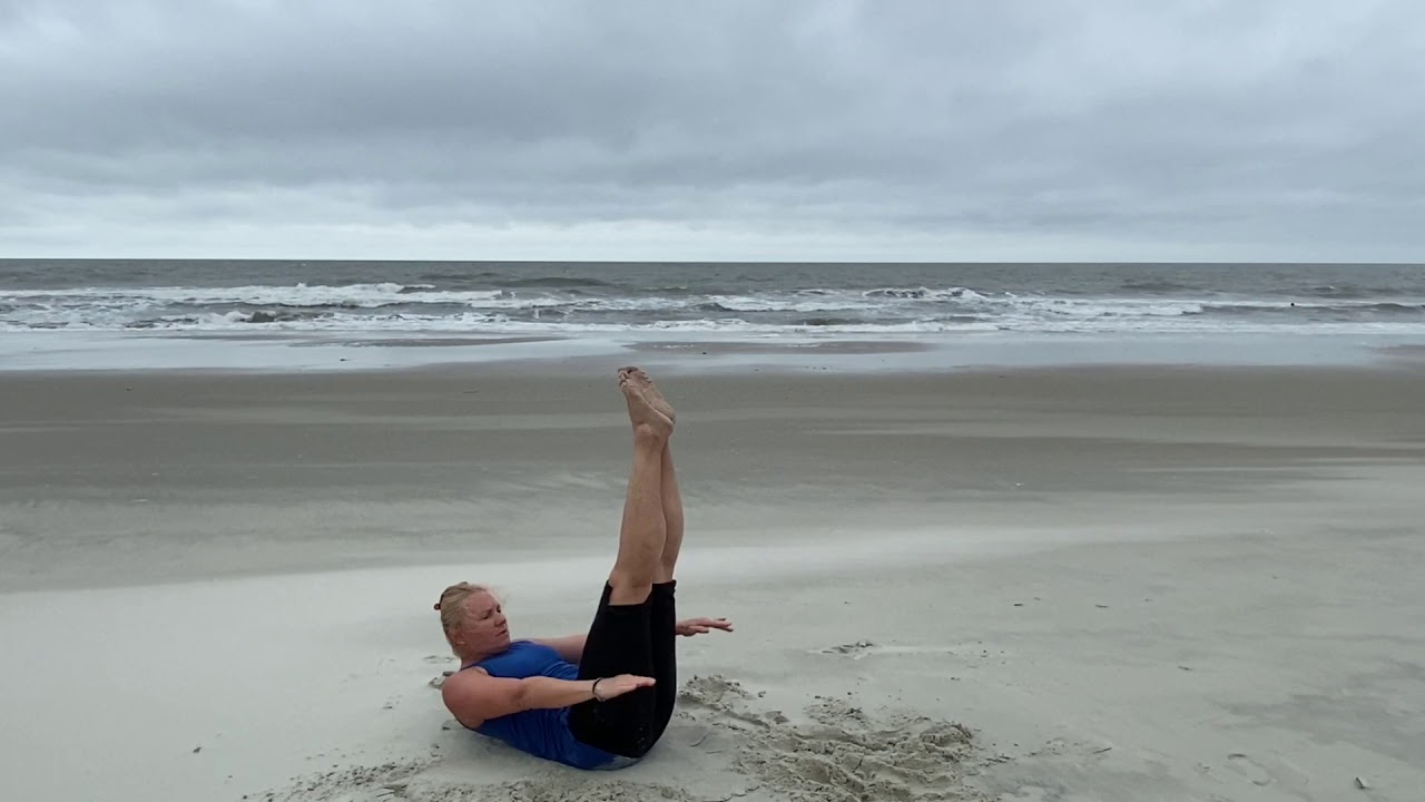 CORE and Glutes Beach Workout - YouTube