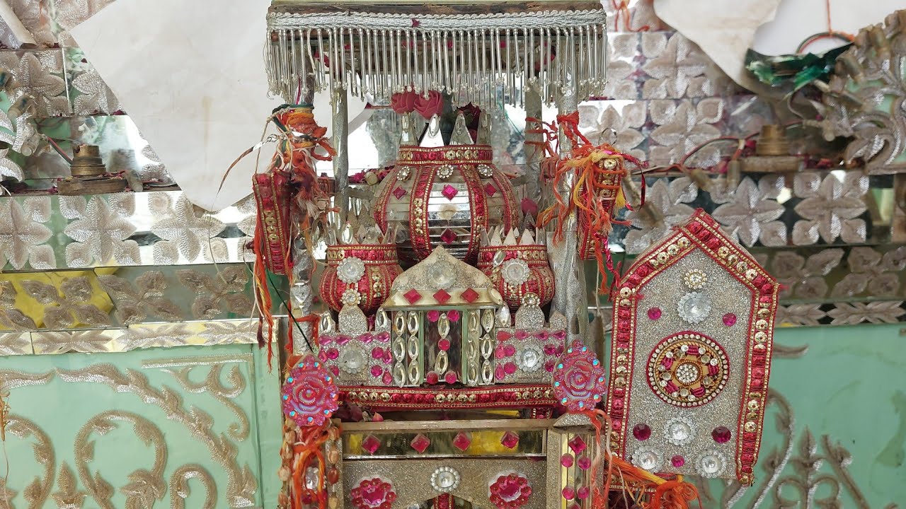 200 YEARS OLD IMAM BADA SARKARI TAZIA TABUT E IMAM HUSSAIN (A.S) JOARA ...