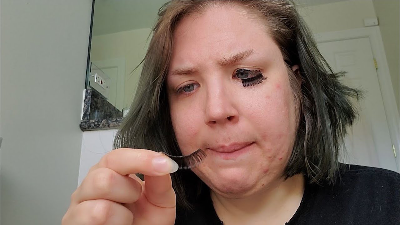 How To Fail At Applying False Lashes - An Untutorial | Don'ts and Don ...