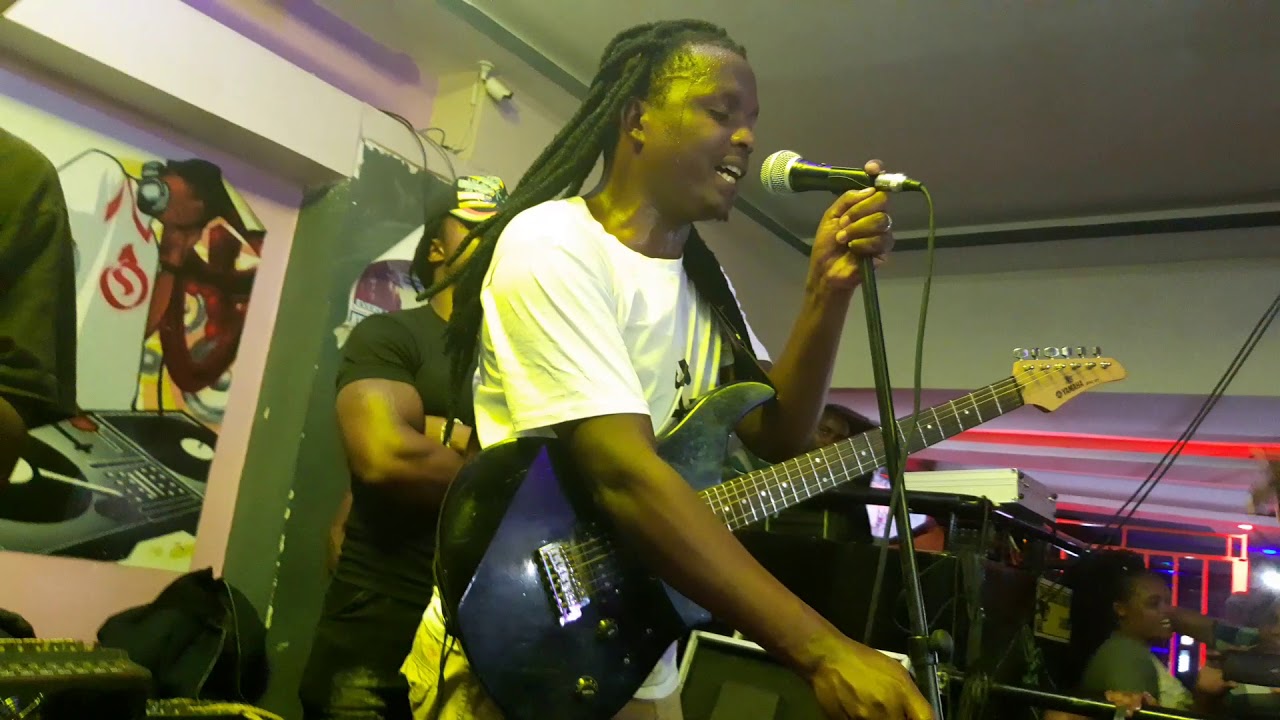 Maima live on stage- Ambai kuthulumu maima - YouTube