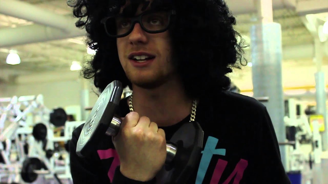 Alex Dee "Shake This"--'I Work Out' - YouTube