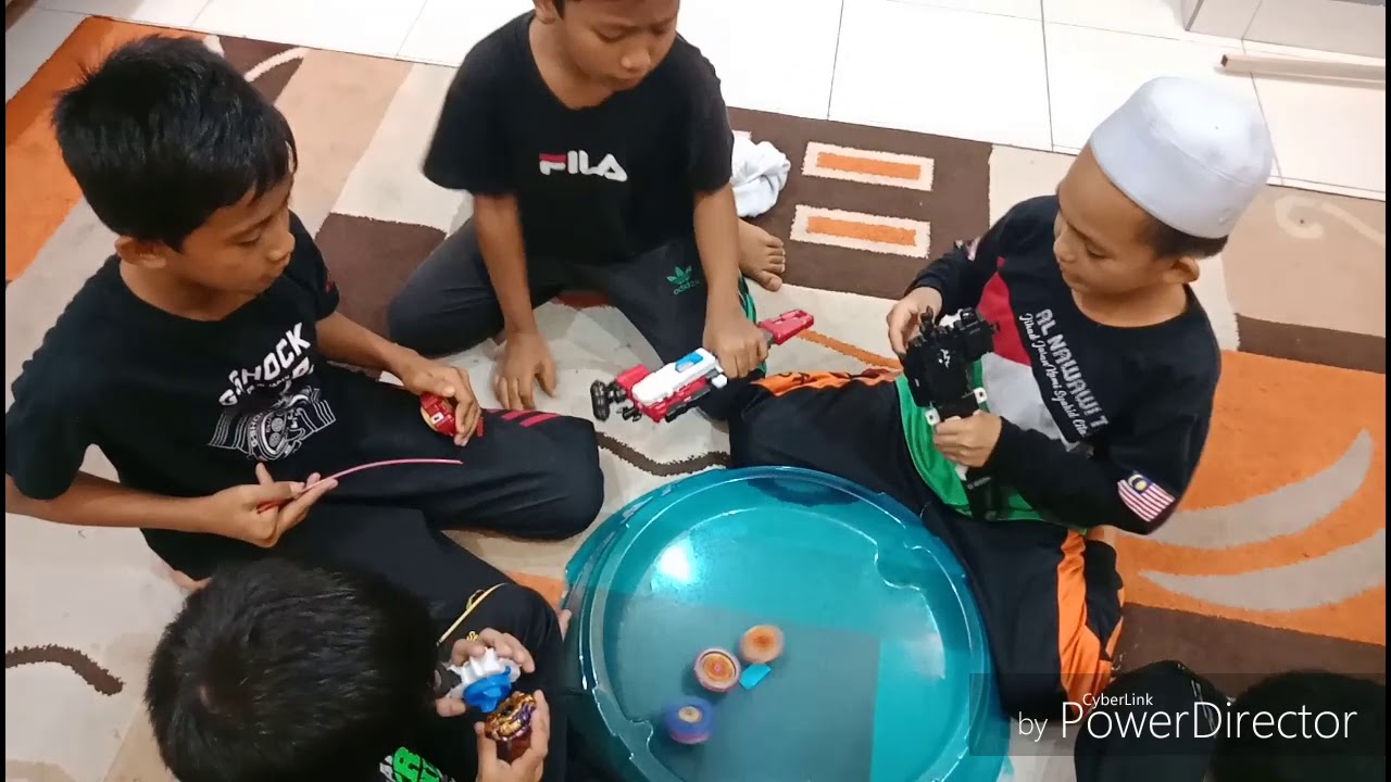 Rancak Bebudak Team Beyblade Akasia - YouTube