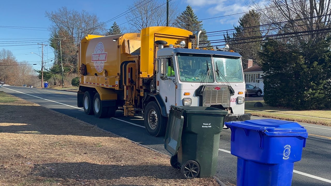 Peterbilt 520 Labire Automizer On Post Thanksgiving Recycle - YouTube