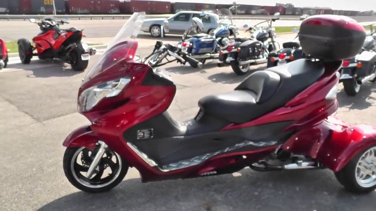 NEW MODEL DELUXE TRIKES TORNADO 300cc Single Cylinder, 4-Strokes ...