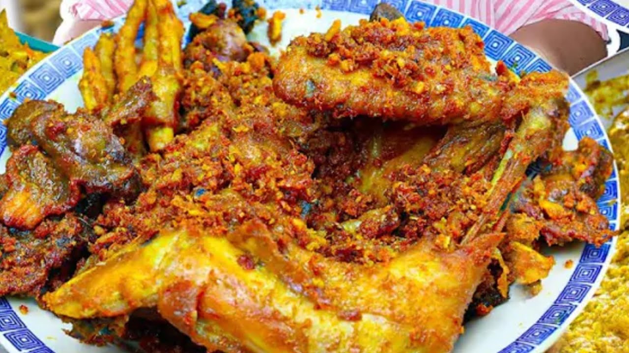 habis jalan jalan menu laper makan Ayam Goreng Serundeng kenyang - YouTube