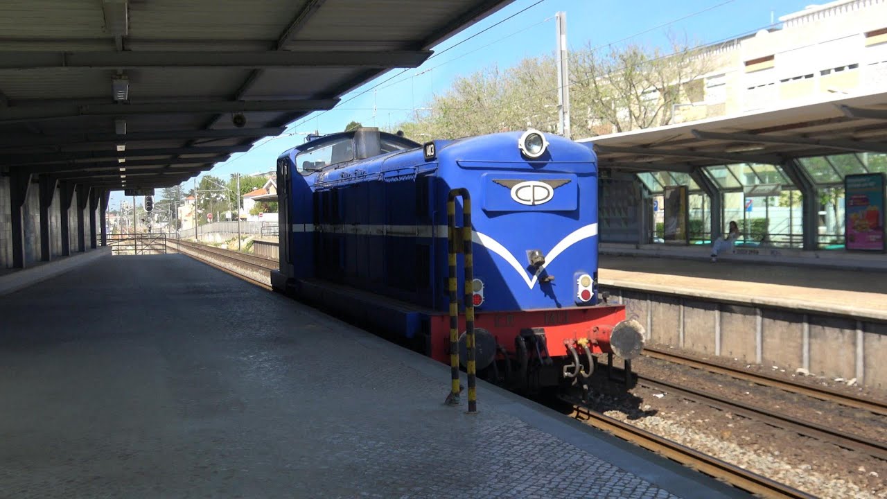 Diesel Electric Locomotive Comes to Carcavelos, Takes Electric Unit to ...
