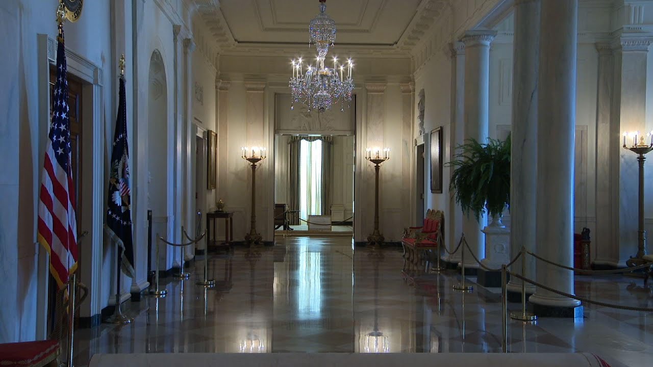 A rare glimpse at the White House portrait collection - YouTube