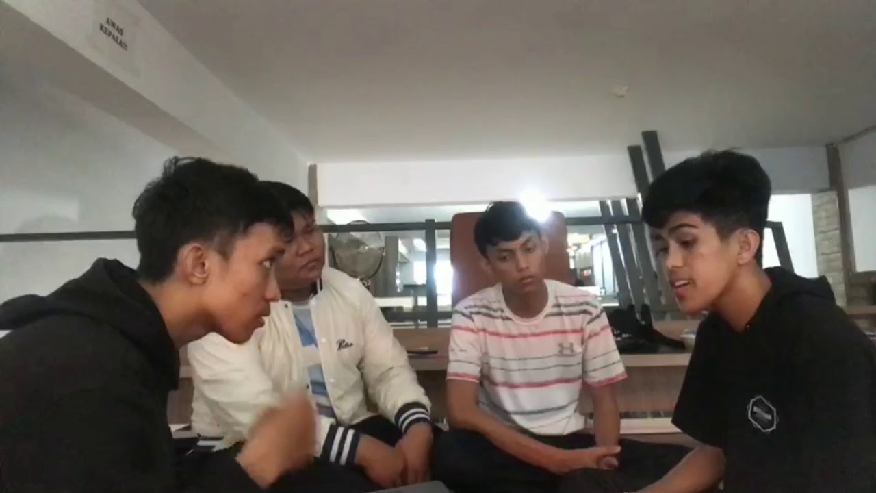 GROUP DISCUSSION : High School Students and University Students - YouTube
