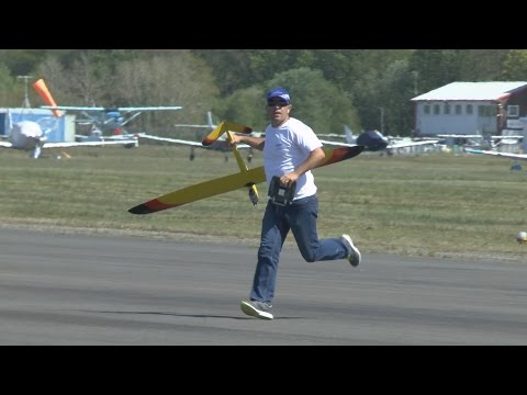Hyper-FAST TURBINE powered OPUS Glider (Piloted by Ali Machinchy) - YouTube