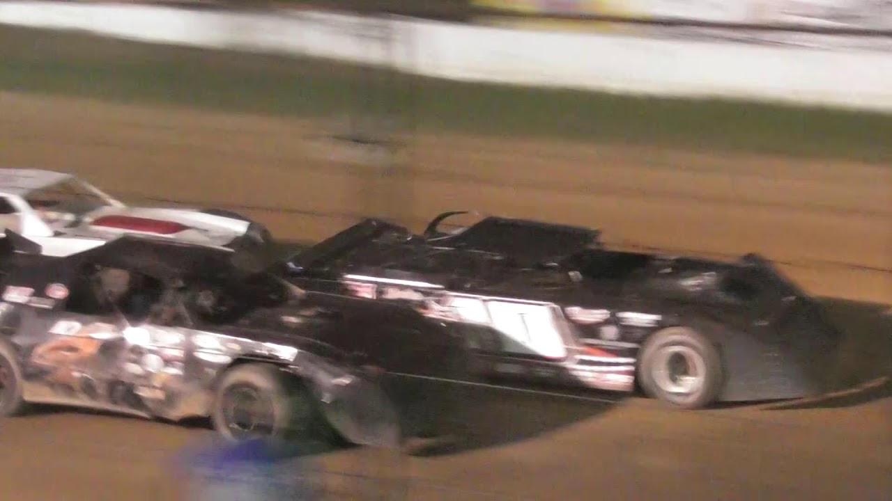 12 year old racing supertreet @waycross motor speedway 30 lap Oct.6th ...
