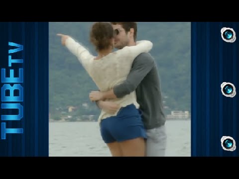Bruna Marquezine Com Shortinho Curto / Rabuda Deliciosa!