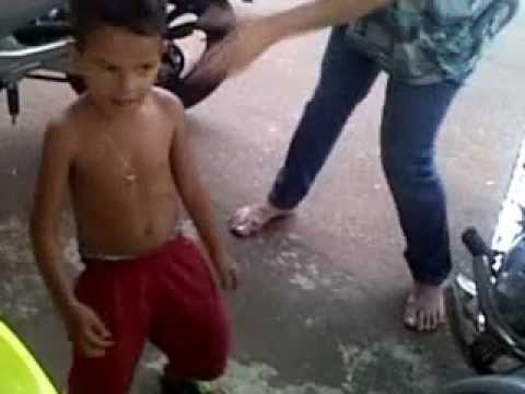 Pedro na Dança do Camaro Amarelo