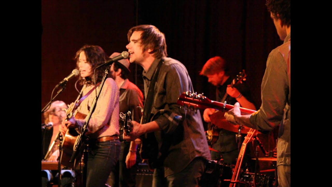 Cry Quieter- Sarah Lee and Johnny - YouTube