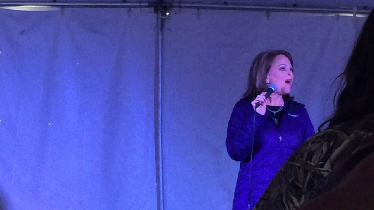 How Great Thou Art(live from Cowboy Church) - Susie McEntire - YouTube