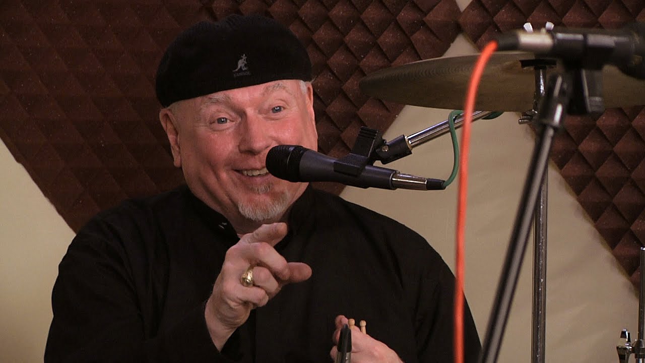 Episode 7 EXTRAS - Musicians With Guitars Drinking Wine - Johnny Angel ...