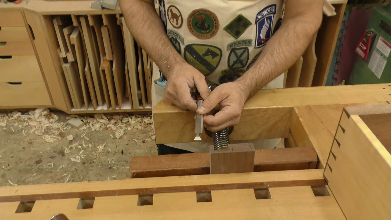 Chisel for Half Blind Dovetails with Rob Cosman - YouTube