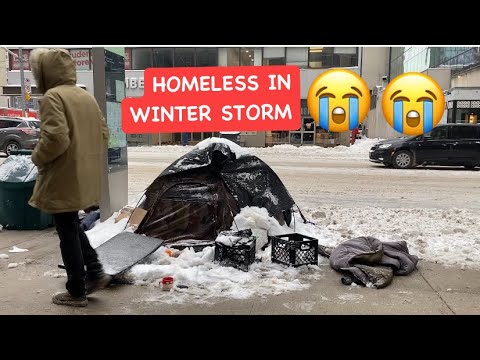 🇨🇦 😭TRENDING ! Homeless Guy Stay in His TENT During Winter Storm -15 ...