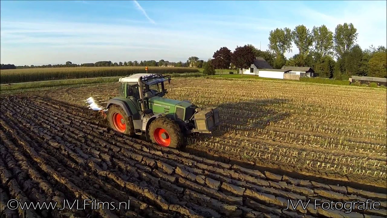 Fendt Favorit 824 turboshift | Plowing Kverneland | ploughing | German ...