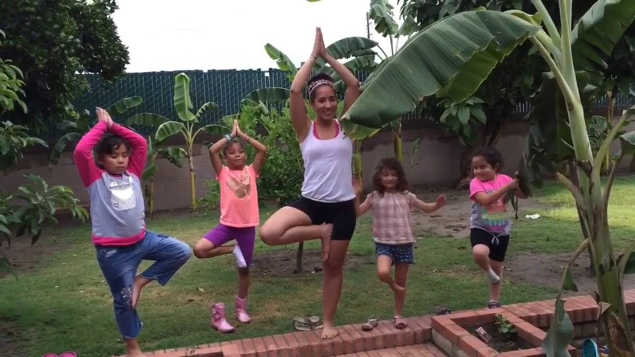 Yoga with kids // tree pose - YouTube