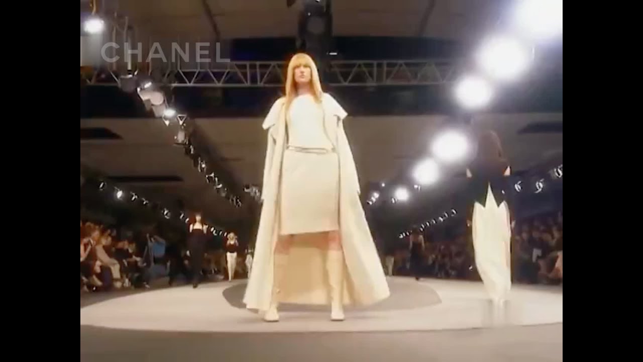 CHANEL Fall Winter 1999-2000 Full Show - YouTube