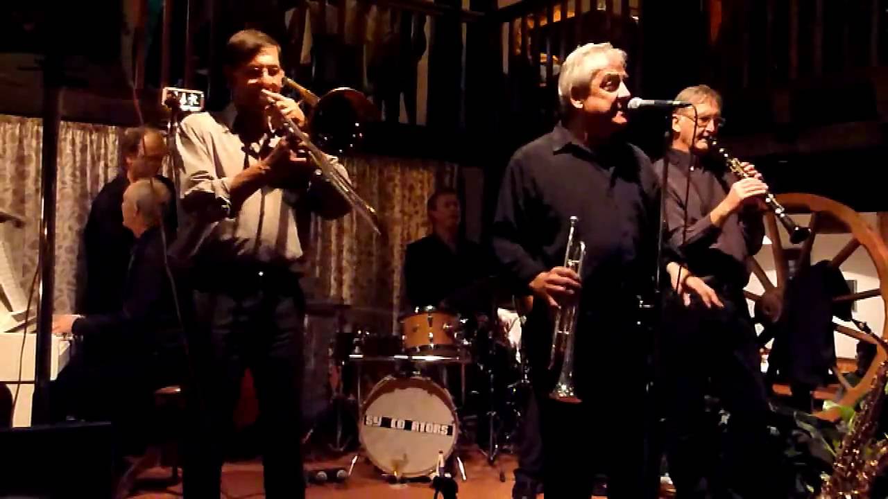 The Syncopators (AUS) play 'Lazy River' - YouTube