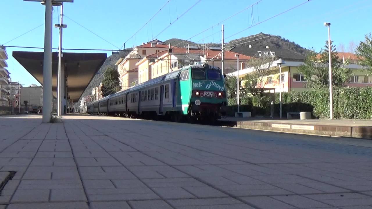 Un pomeriggio alla stazione di Chiavari 3 - YouTube