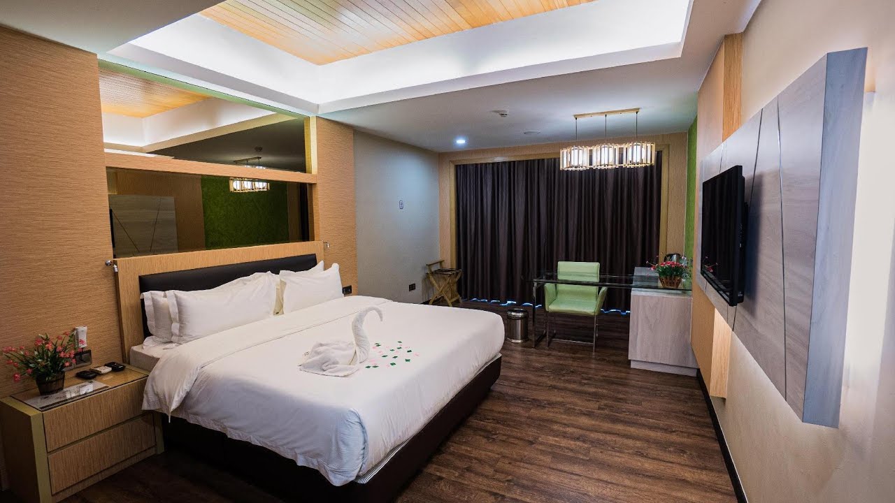 JC Mark Hotel, Bintulu, Malaysia | Travel With Somya - YouTube