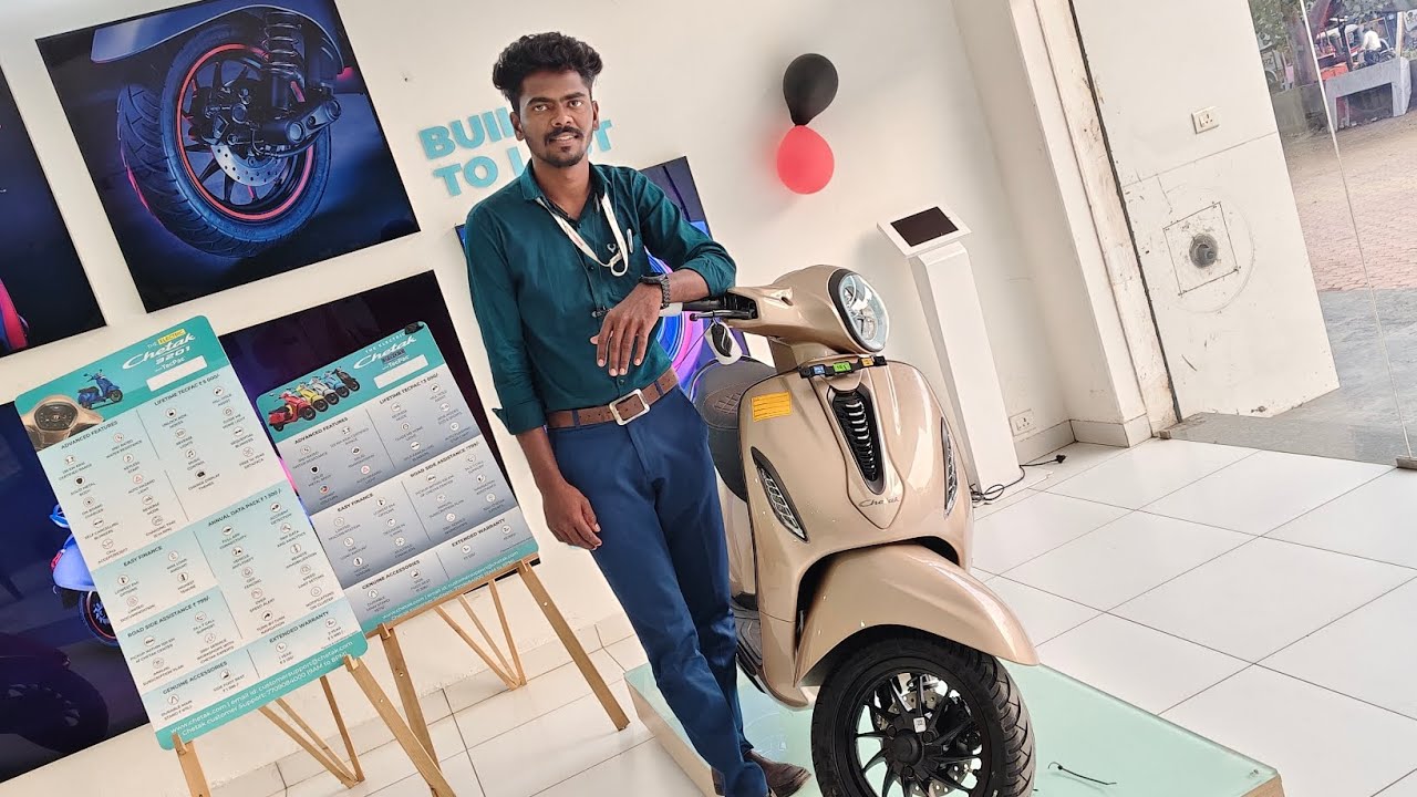 CHETAK 3501 MODE ELECTRIC SCOOTY 🛵 #trending #automobile #shortsfunny # ...