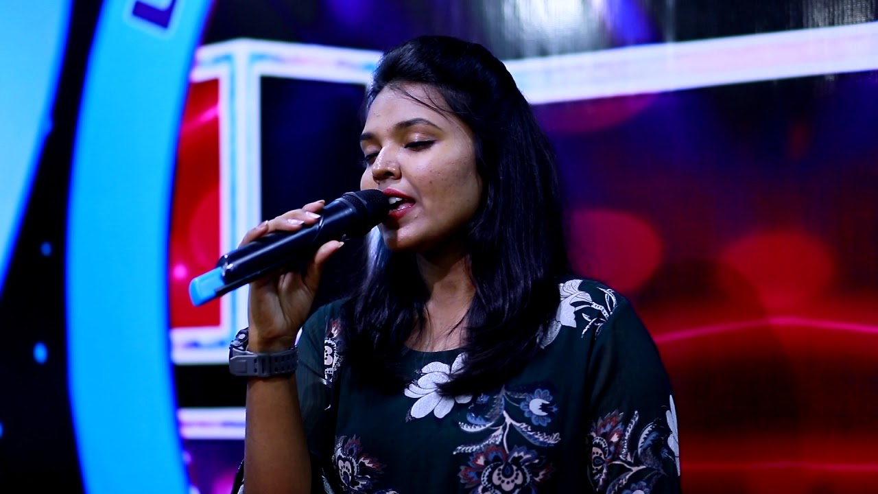 "EN PRIYAMAE" sung by Sharon J Sumith - YouTube