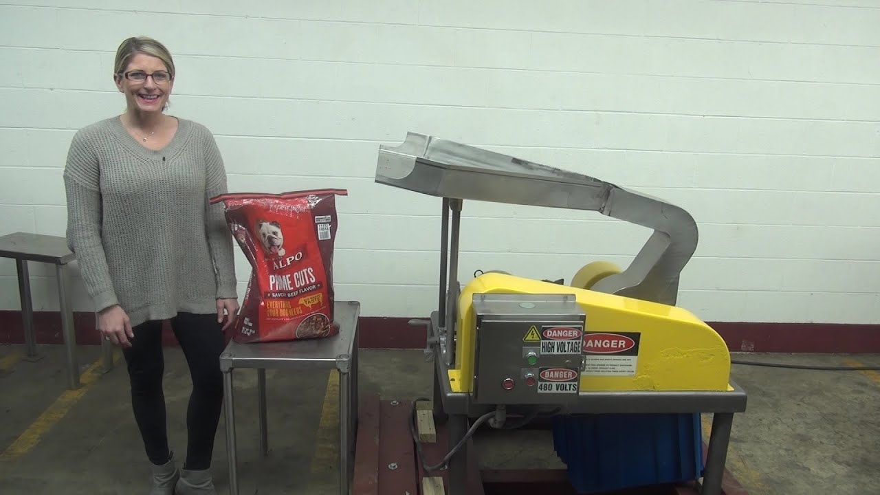 Fitzmill Model DASO6 Comminutor Mill Demonstration - YouTube