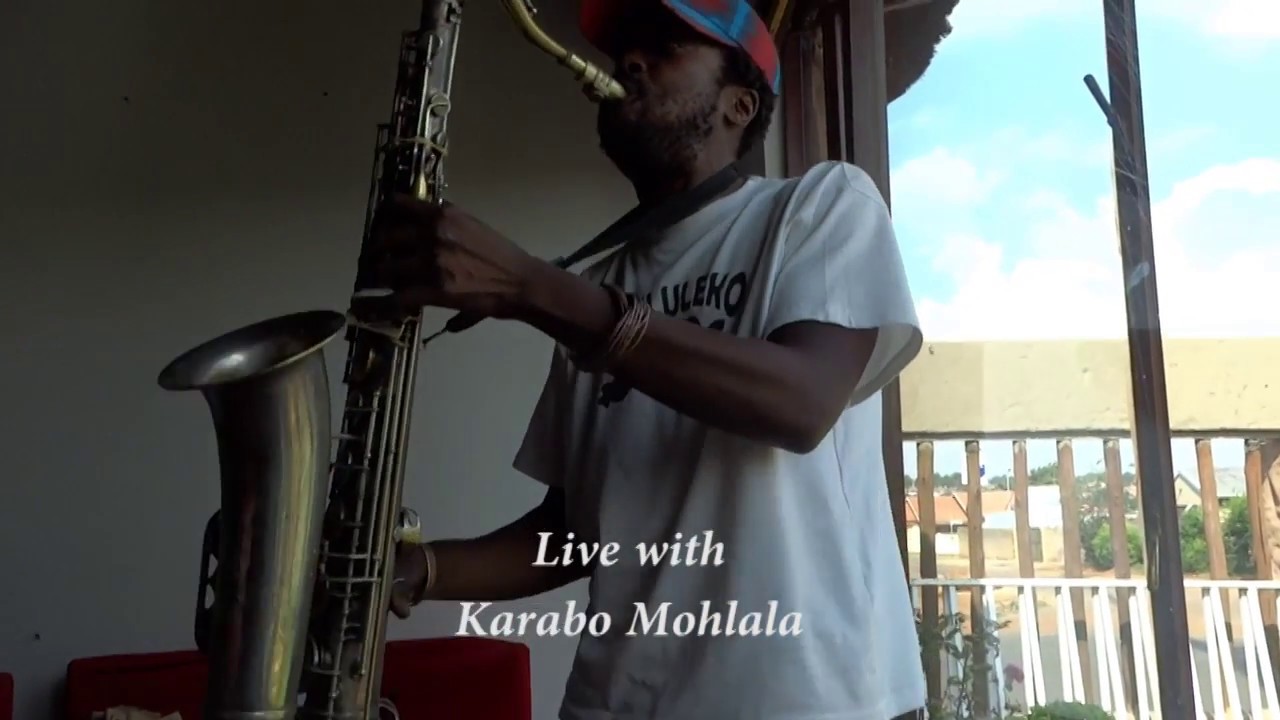 Karabo Mohlala live on Saxophone - YouTube