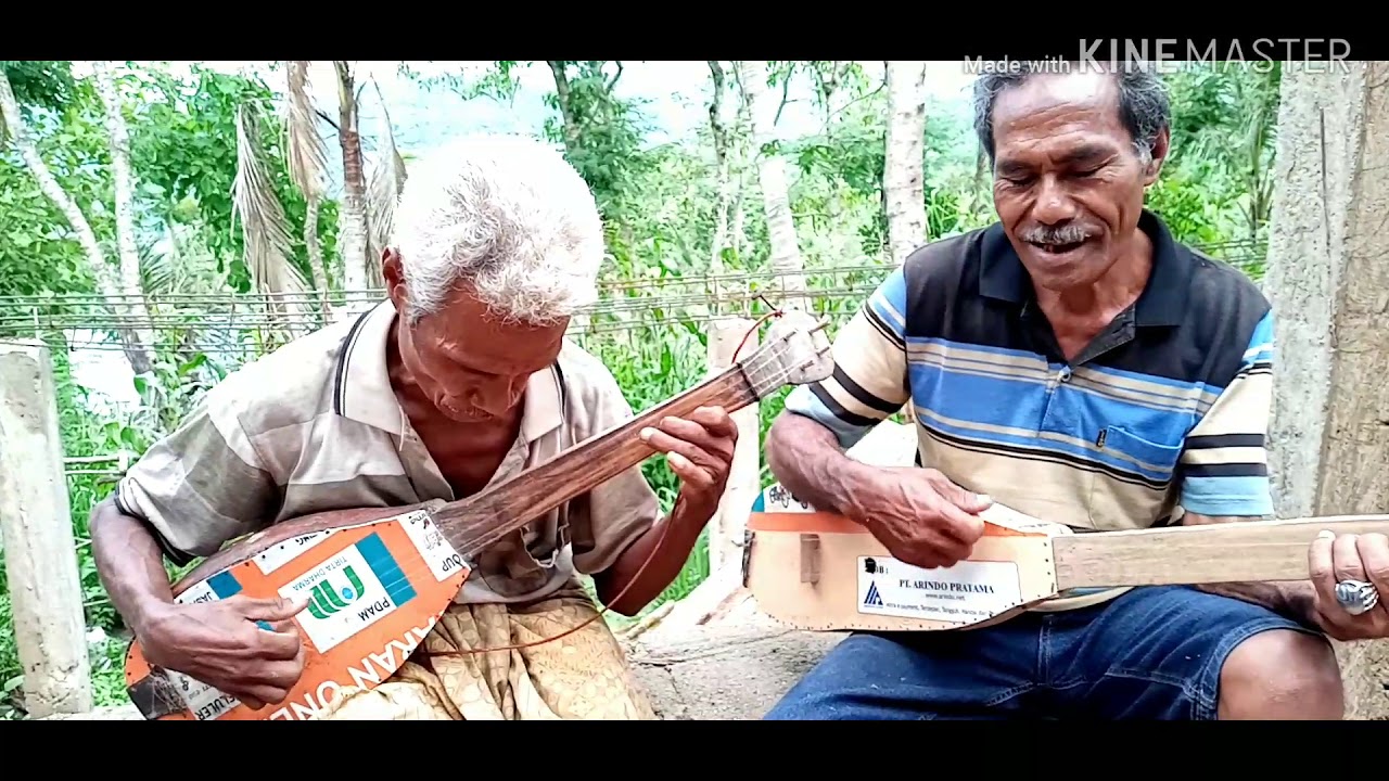 Musik timor ( Juk timor/ leuk meto) - YouTube