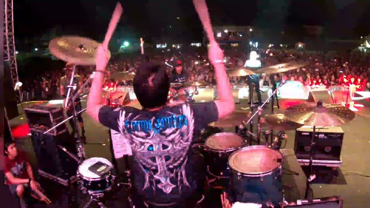 EDANE "Living Dead" - YouTube